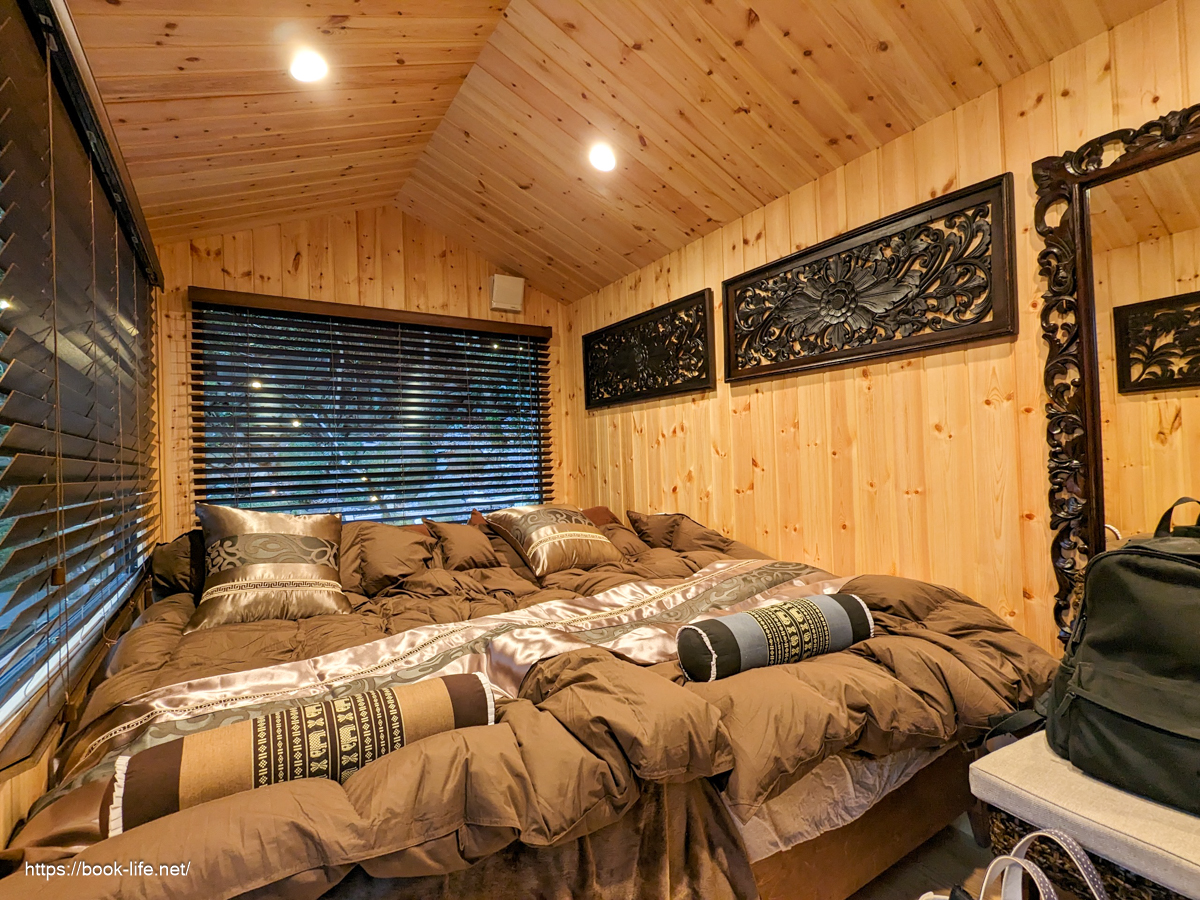 「Surf Republic 湯河原万葉公園」大人の隠れ家で読書を楽しむ | booklife(ブックライフ)